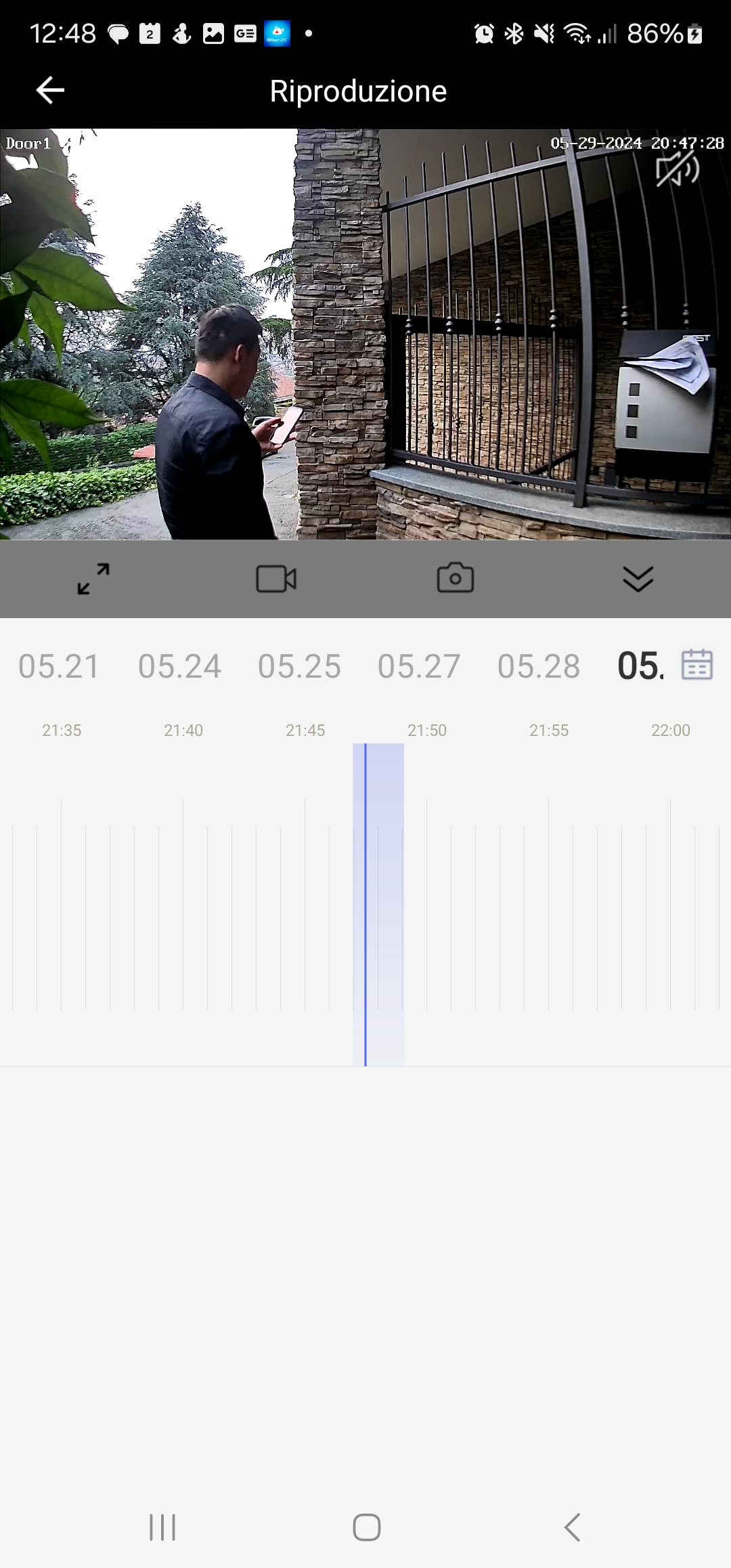 Videocitofoni IP 2 fili wifi con apriporta per ville 1,2,3,4 interni ...